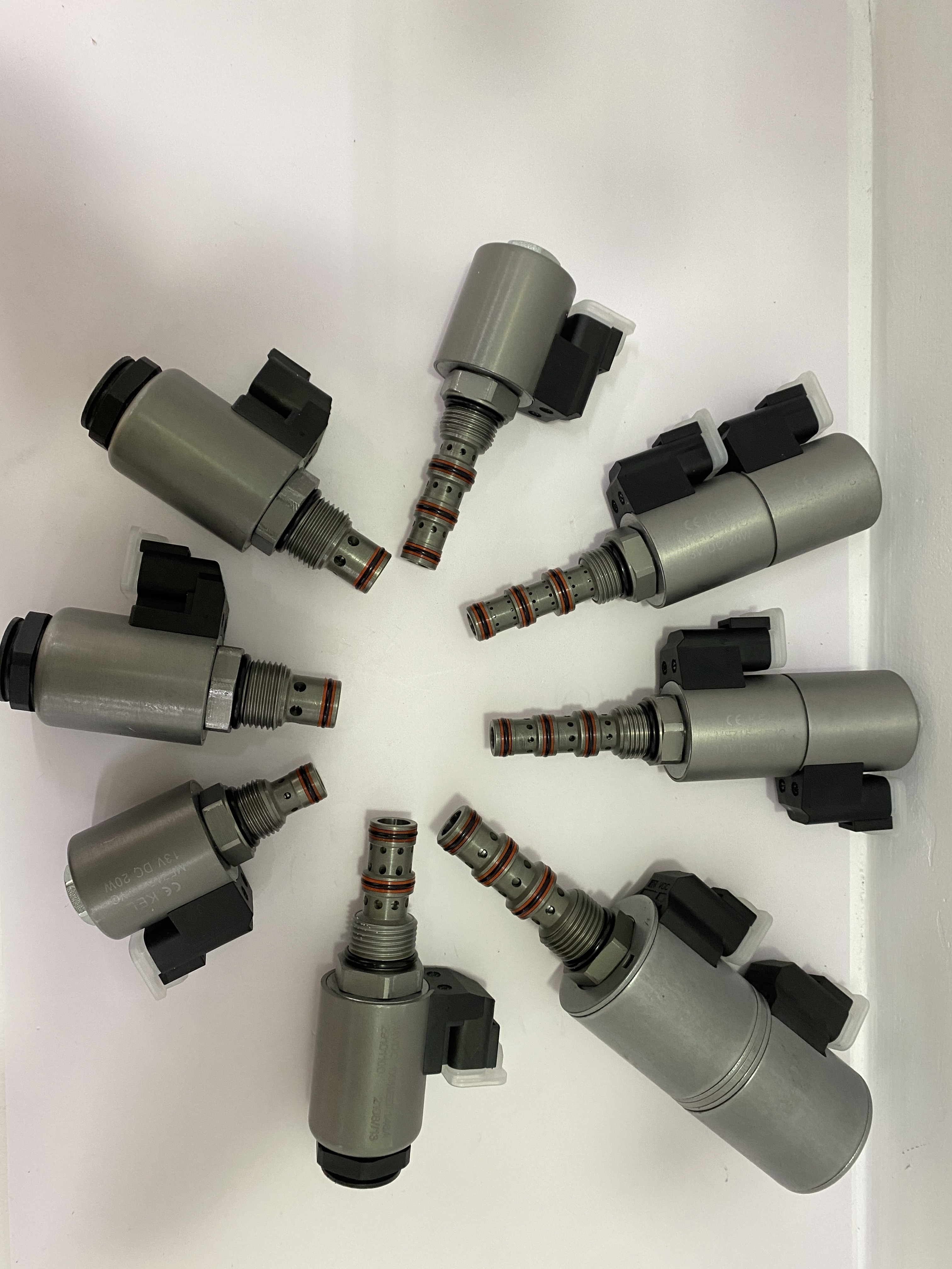 Cartridge Solenoid Hydraulic Valve 24v 4 2 Way Directional Control Valve